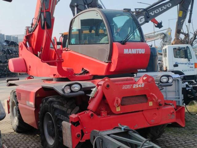Manitou MRT 2540 PRIVILEGE - Sollevatore telescopico rotativo in ...