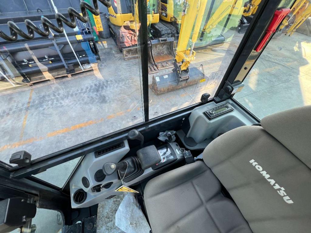 Komatsu PC17R-5 - Miniescavatore in vendita a Padova da Varini Srl