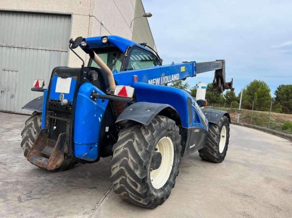 New Holland LM5060 - Sollevatore telescopico rigido in vendita a Roma ...