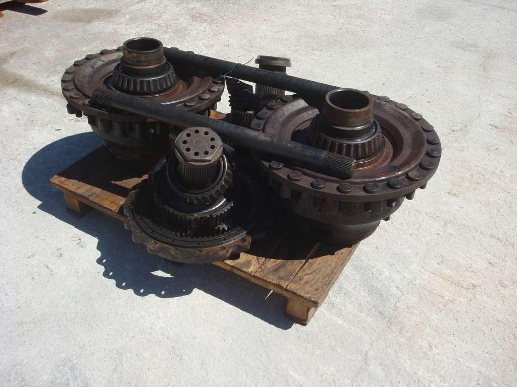 Riduttore posteriore per Hitachi LX290 in vendita a Roma da OLM 90 Srl